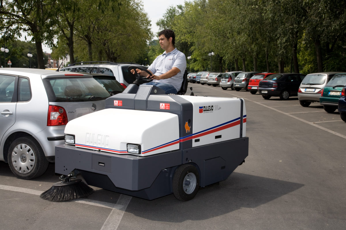 Dulevo 100 EH Elektrisk feiemaskin - Bimo AS - Industrielle renholdsmaskiner