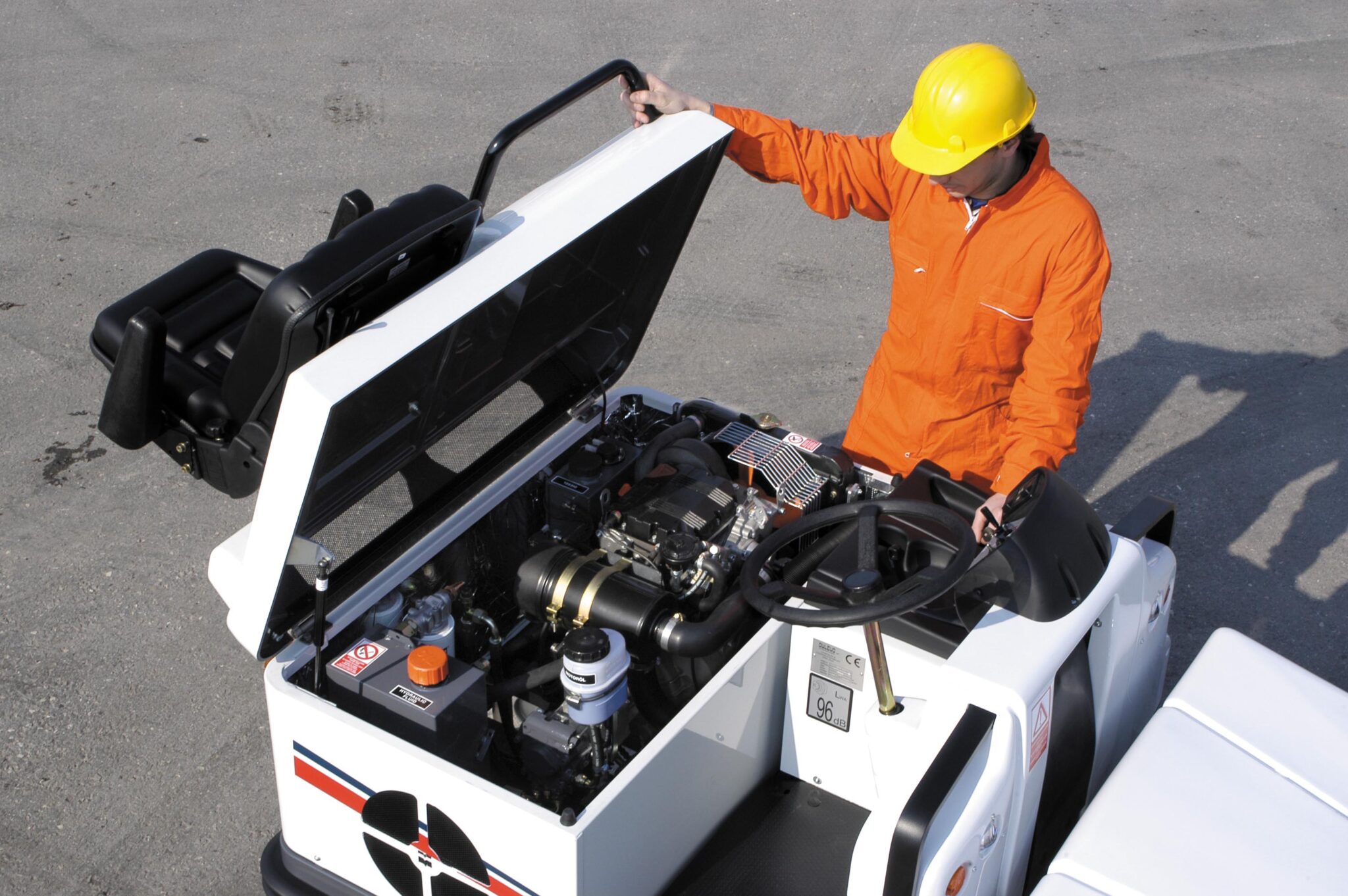 Dulevo 1300 EH Elektrisk feiemaskin - Bimo AS - Industrielle ...